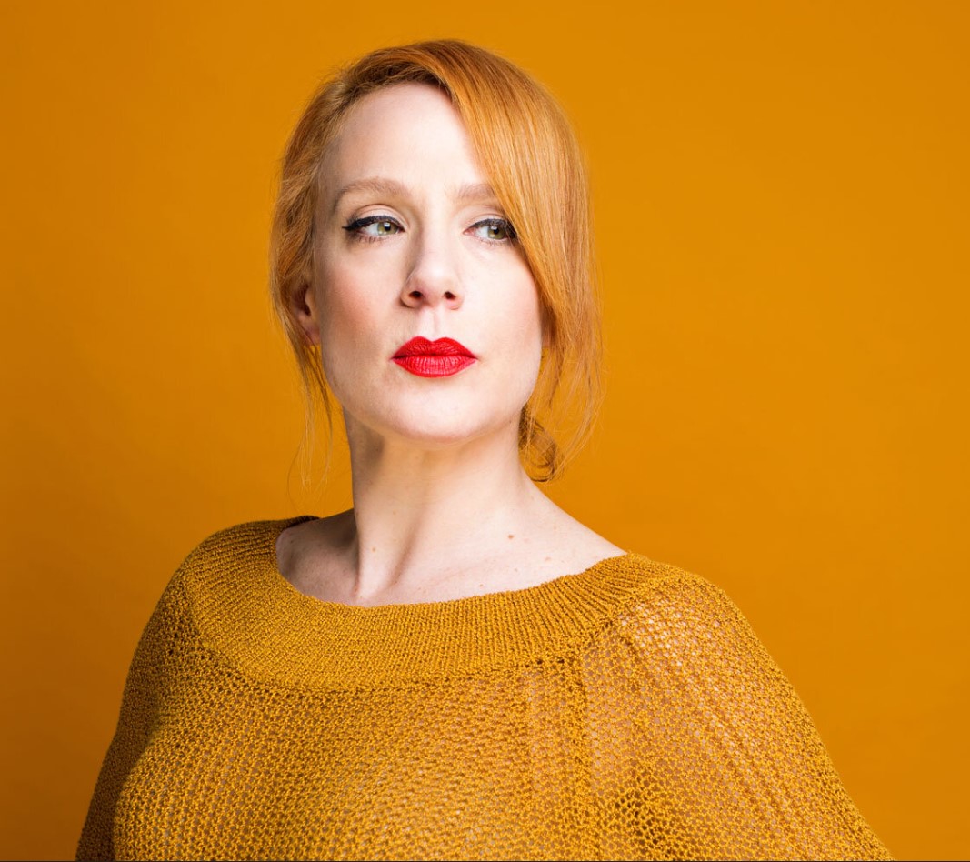 Sara Barron: Who Is She? Details About The 42 Years Old Comedian's ...