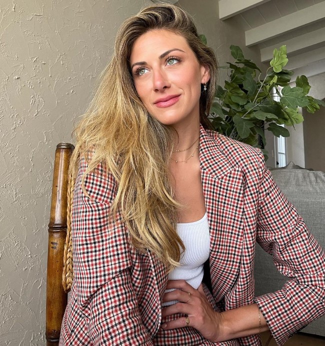 Who Is Perry Mattfeld Character Mel In Shameless? Her Wikipedia Bio ...