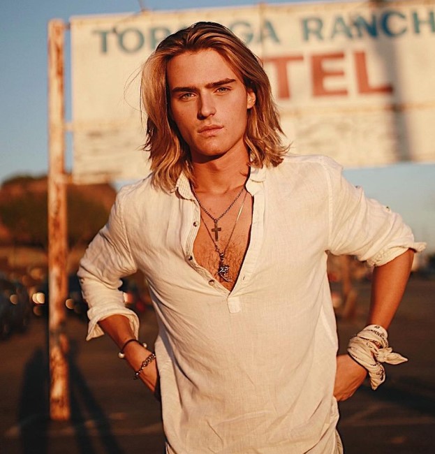 Who Is Kirby Johnson (Luke Eisner Girlfriend)? Tall Girl Actor ...