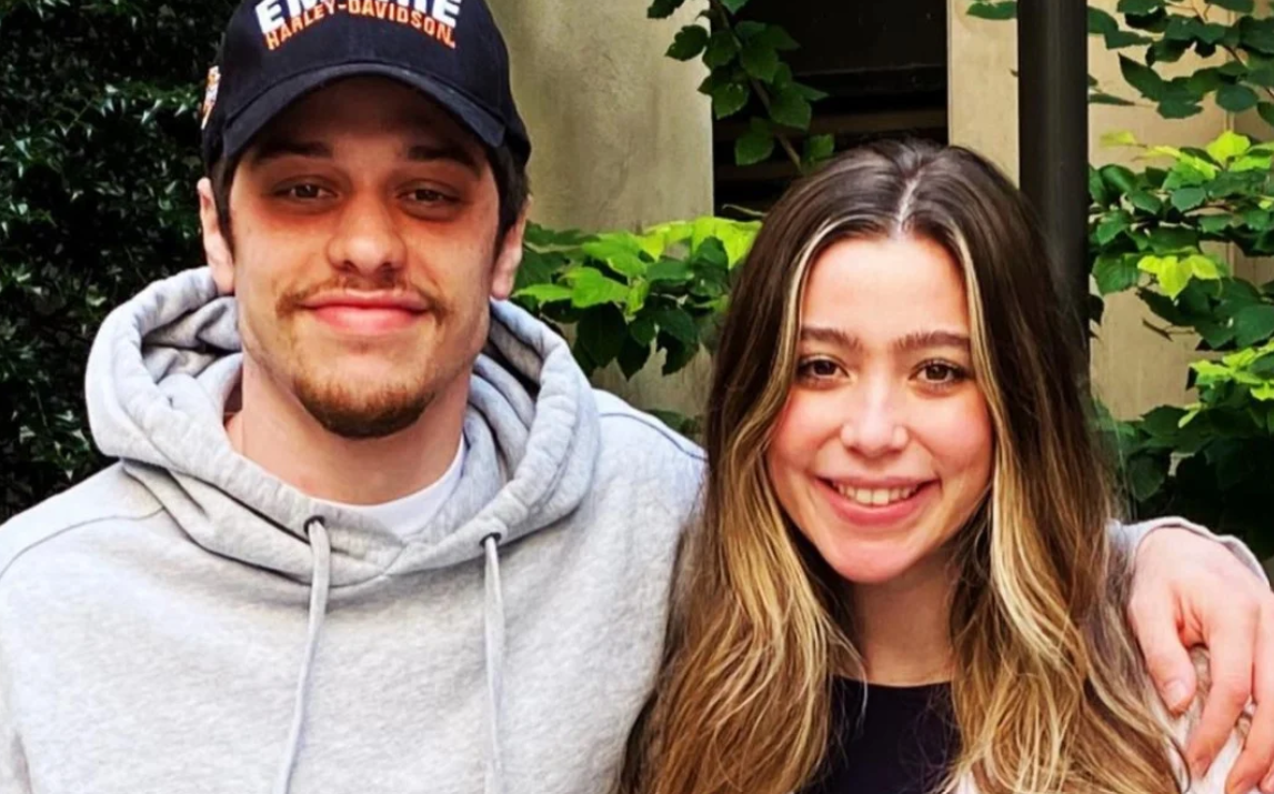Who Is Pete Davidson Sister Casey Davidson? Wiki/Bio Net Worth and Age ...