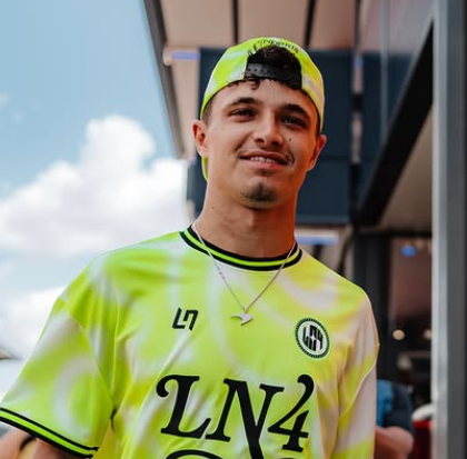 Lando Norris’ Parents, Brother Oliver, and Sisters Flo & Cisca