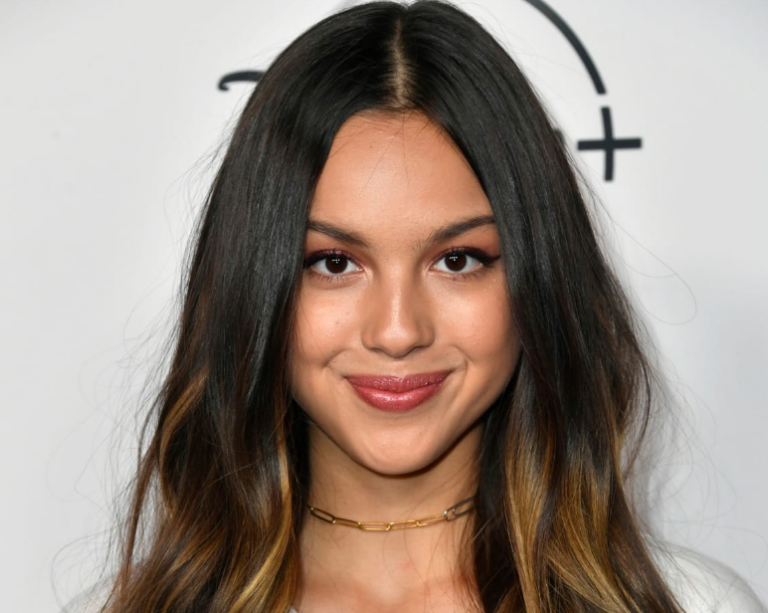 Olivia Rodrigo Is She Pregnant In 2022 Baby Bump Or Weight Gain