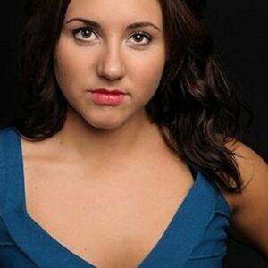 Emily Roeske: Where Is She Now? Wikipedia & Age Of The Halloweentown ...