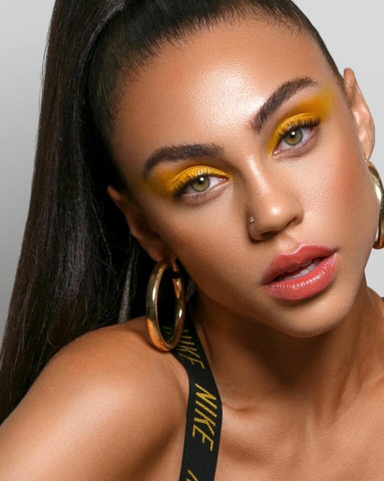 Meet Drake London's Sister Makayla London Who Is A Fashion Blogger