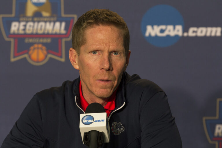 Julia Ann Elizabeth Is The Third Child Of Mark Few