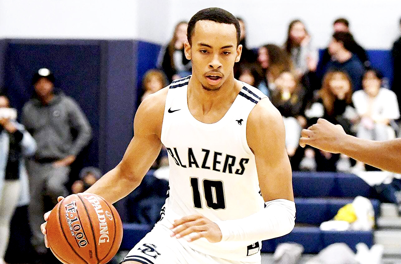 Who Is Amari Bailey Mother? The Basketball Player Gifted His Mom A Car