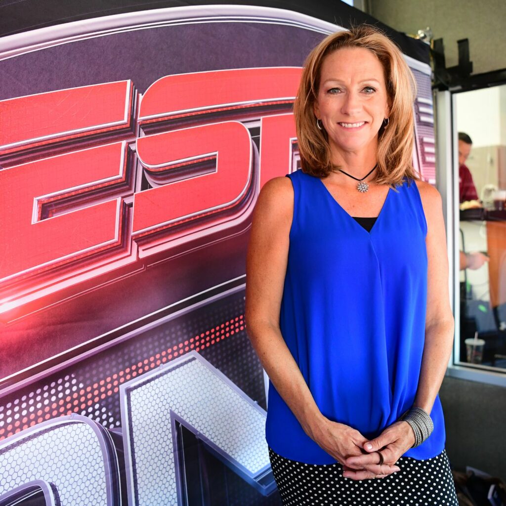 Who Is Beth Mowins Husband Alan Arrollado? Sports Announcer Married ...
