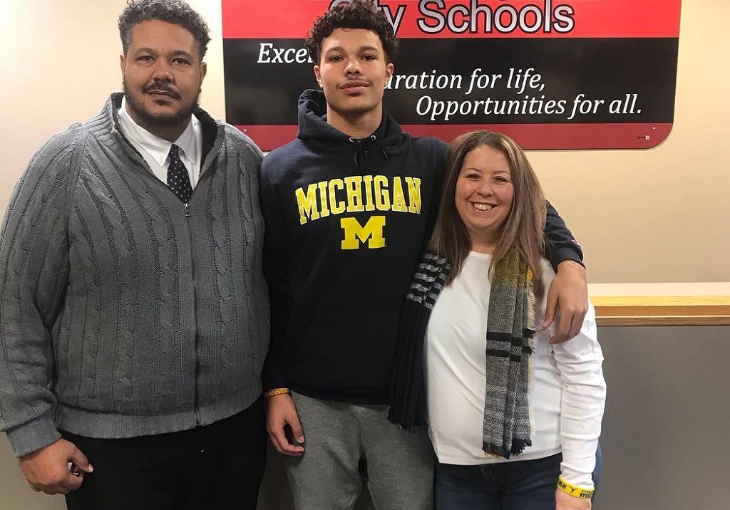 Who Are Erick All Parents? Meet His Mother Kelly All And Father Erick ...