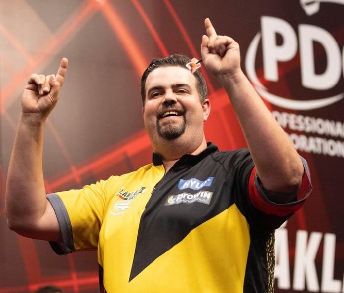 Who Is Darts Player Gabriel Clemens Girlfriend Lisa Heuser ...