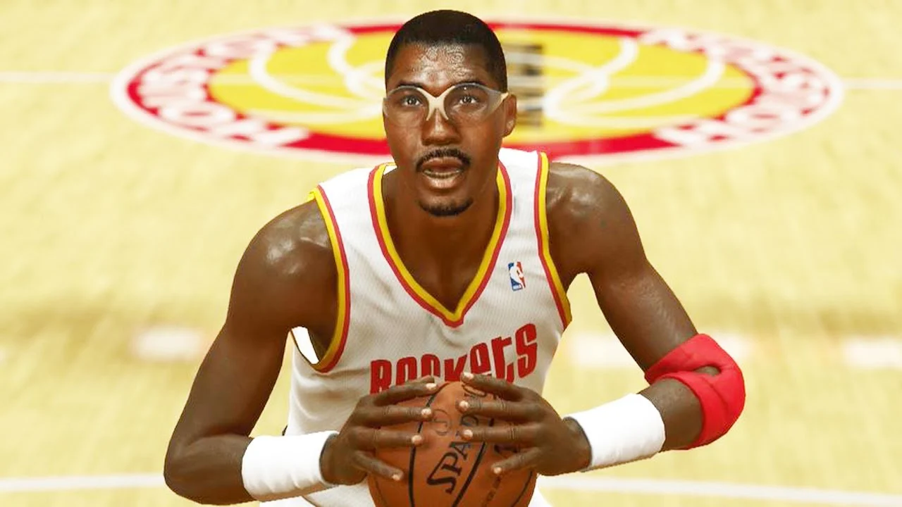 Who Is Abdullah Olajuwon? Facts To Know About Hakeem Olajuwon's Son