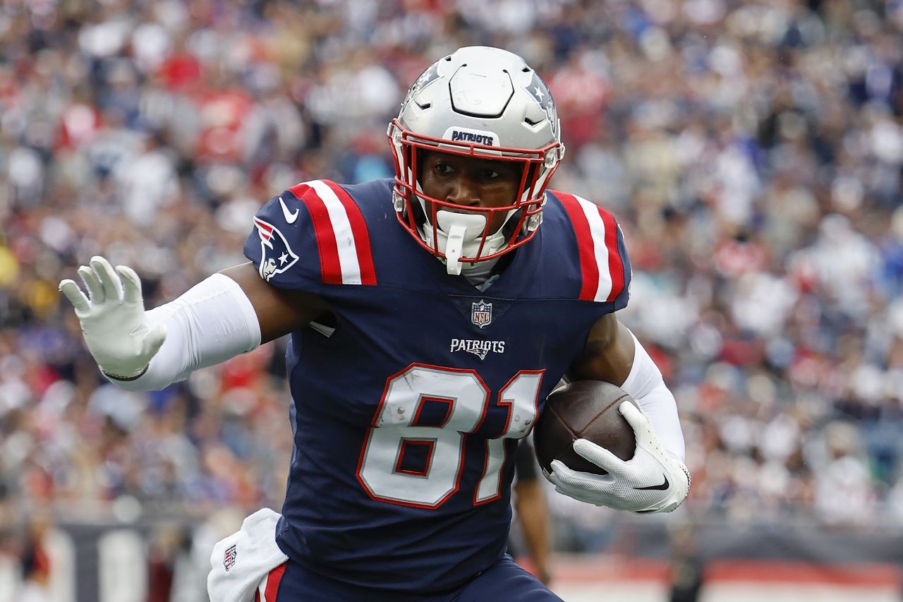 Who Is Ballad Smith (Jonnu Smith Wife)? Relationship Explored