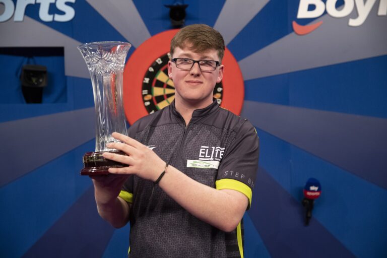 Darts: Who Is Barbora Hospodarska (Keane Barry Girlfriend ...