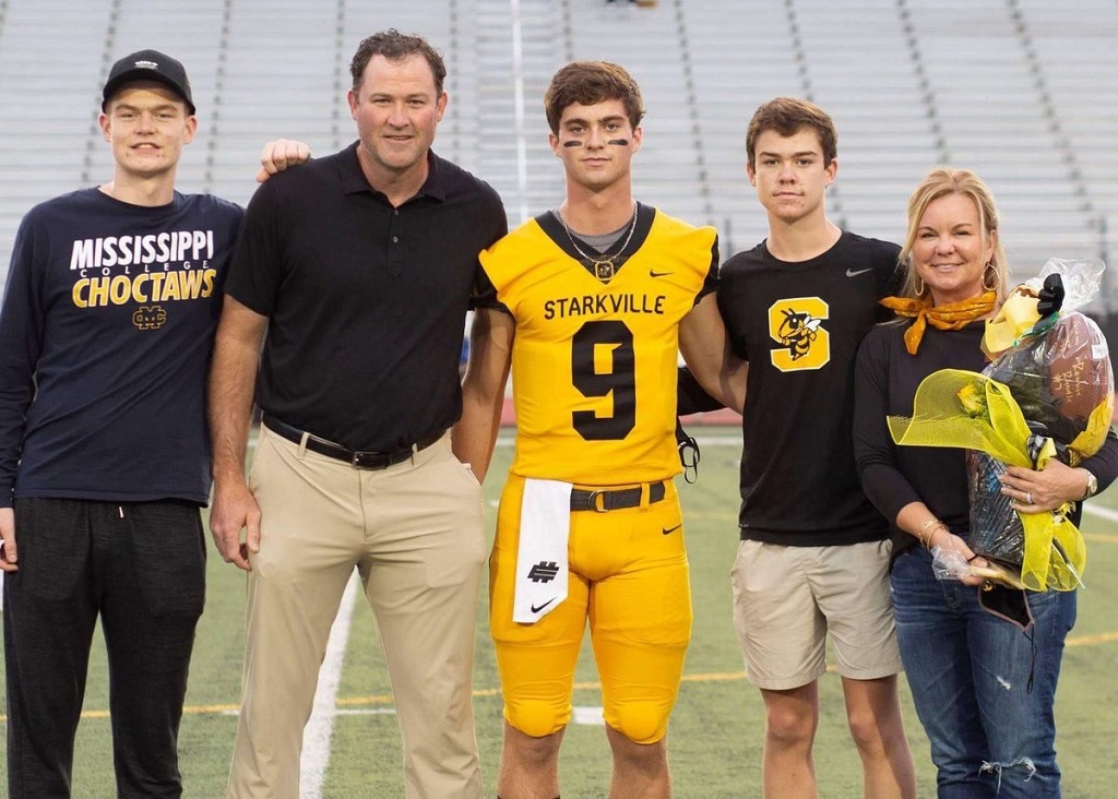 Who Are Luke Altmyer Parents? Meet Chad Altmyer And Betsy Altmyer From ...