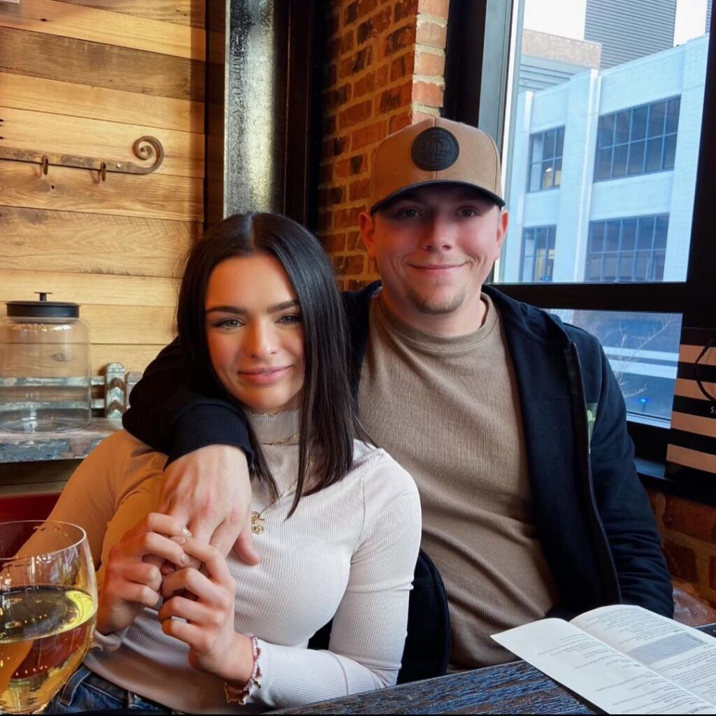 Who Is Kaitlyn Moriarty (Tyler Erb Girlfriend)? Meet Gateway Dirt Race ...