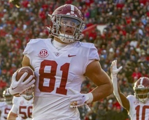 Who Is Cameron Latu Parents? Meet Jill Argust-Fine & Suli Fine; Family ...