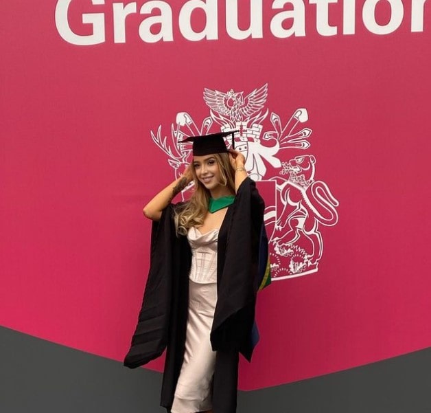 Grace Keeling: Relationship With Boyfriend George Taylor, Career ...