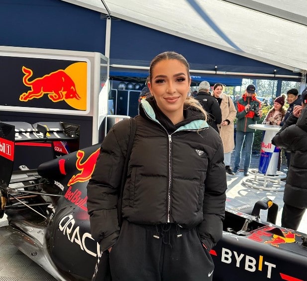 Grace Keeling: Relationship With Boyfriend George Taylor, Career ...