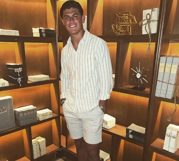 Who Is Louis Rees Zammit Parents? Meet Joe Rees Zammit & Maxine; Family ...