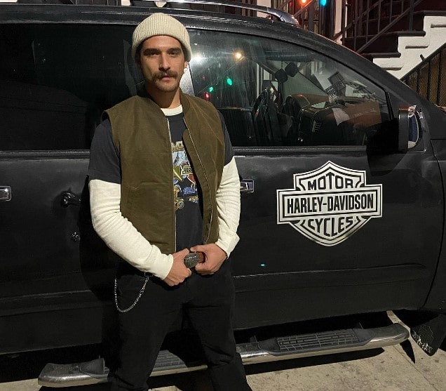 Who Are Tyler Posey Siblings? Know About Derek Posey And Jesse Posey ...