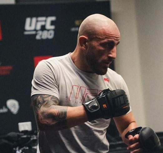 Alex Volkanovski (Wrestler) Ethnicity Explored! Know Net Worth (2023 ...