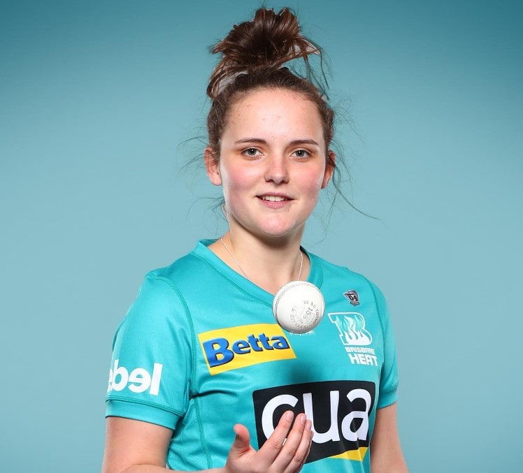 Amelia Kerr (Cricketer): Biography, Parents, Family, Net Worth (2023 ...