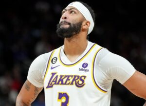 Anthony Davis: Bio And Relationship With Twin Sister Antionette & Iesha ...