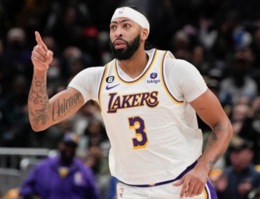 Anthony Davis: Bio And Relationship With Twin Sister Antionette & Iesha ...