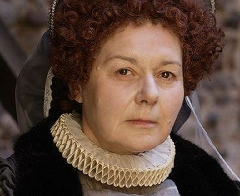 Barbara Flynn: Death Rumors Explored! Bio, Husband, Family, Net Worth ...