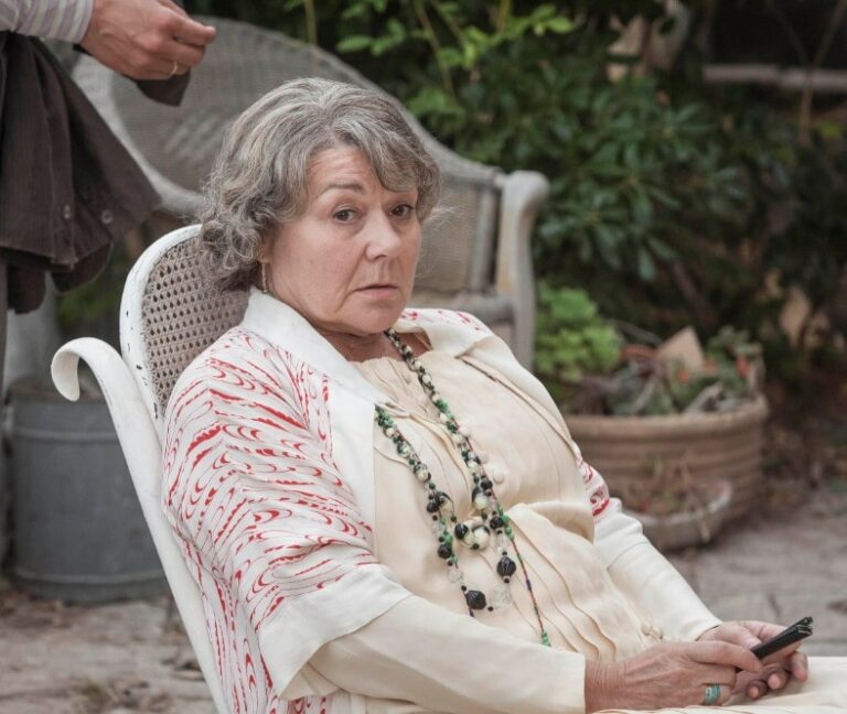 Barbara Flynn: Death Rumors Explored! Bio, Husband, Family, Net Worth ...