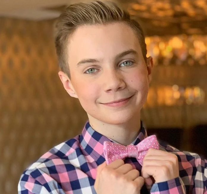 Brady Farrar Bio, Career, Age, Height, Relationship, Affairs, Net Worth ...