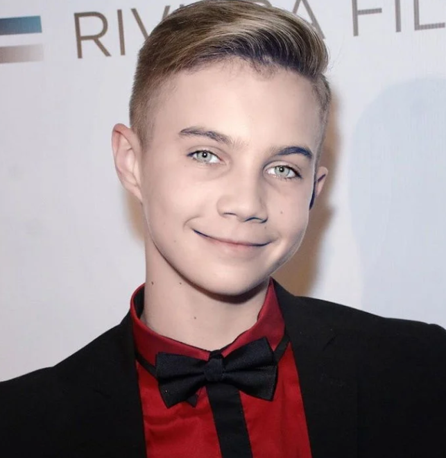 Brady Farrar Bio, Career, Age, Height, Relationship, Affairs, Net Worth ...