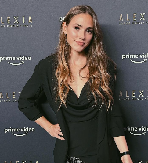 Who is Clara Fernandez pole vaulter, her Bio, Net Worth 2023, age ...