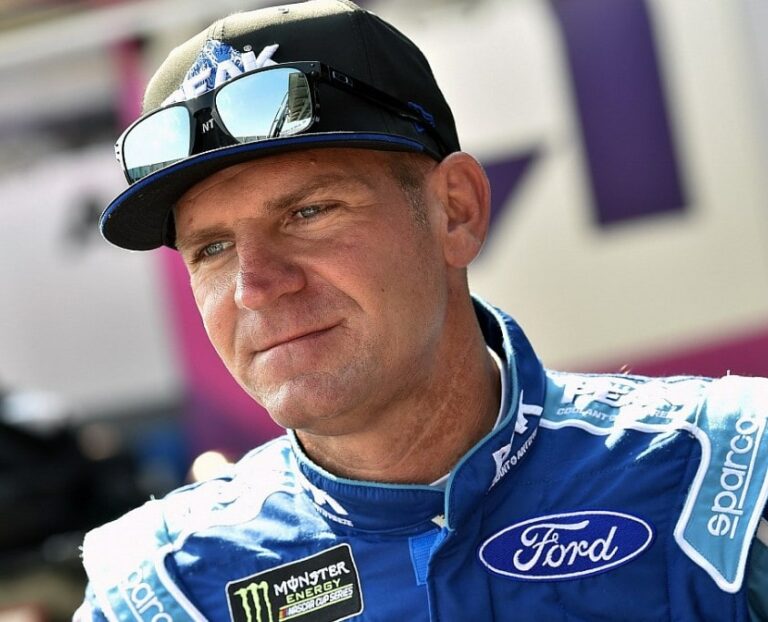 Who Is Lorra Bowyer (Clint Bowyer Wife)? Married Life, Career, Children ...