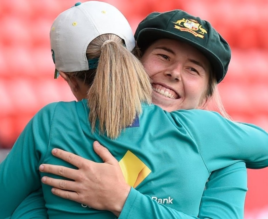 Georgia Wareham (Cricketer): Is She Married? Dating Life, Family ...