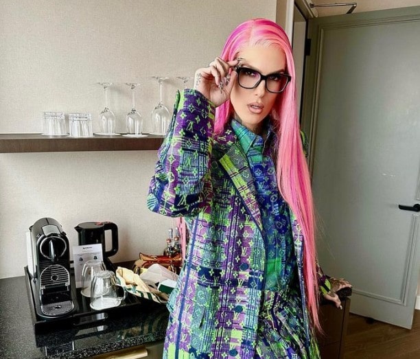 Jeffree Star: Relationship With NFL Boyfriend Explored, See His Latest ...