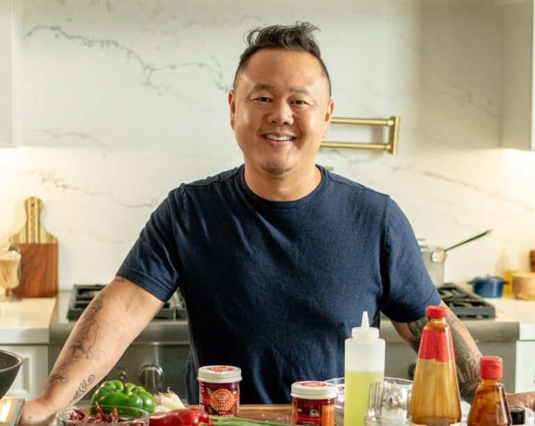 Jet Tila: Ethnicity, Married Life, Siblings, Children And Family ...