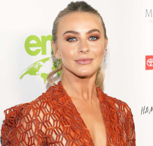 Fans Are Convinced Tyler Lain and Julianne Hough Are Dating After ...