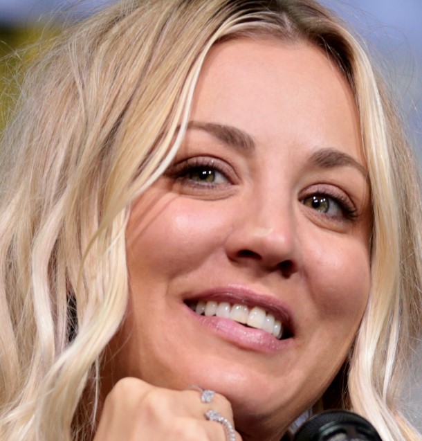 Kaley Cuoco: Is She Pregnant? Age, Height, Weight, Relationship ...
