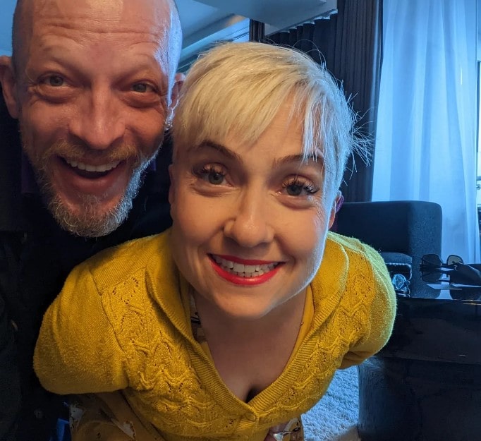 Who Are Peta And Melanie (Kiruna Stamell Sisters)? Career, Dwarfism ...