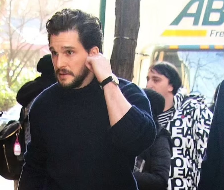 Kit Harington Cool Look On "Baby Ruby" Promotion, Dating Life & Net ...