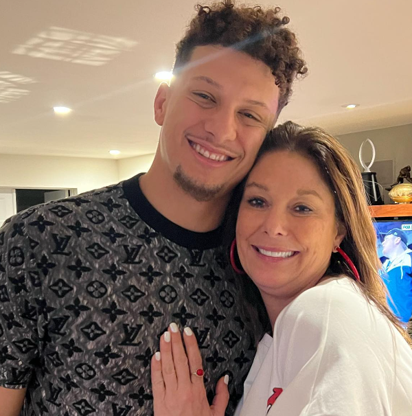 Who is Patrick Mahomes’ mom, Randi Martin?