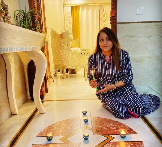 Shelly Oberoi Appointed As New Mayor Of Delhi, Who Is She? Bio, Family ...