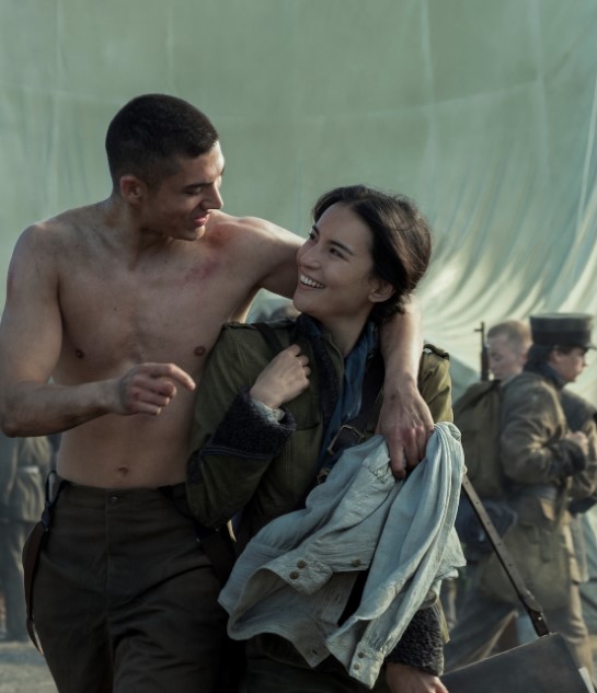 Archie Renaux: Daughter Iris Renaux, Girlfriend, Family, Bio, Wiki, Age ...