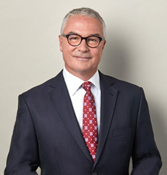 Austine Delaney (Video Journalist): Wife, Retirement, Bio, Wiki, Age ...