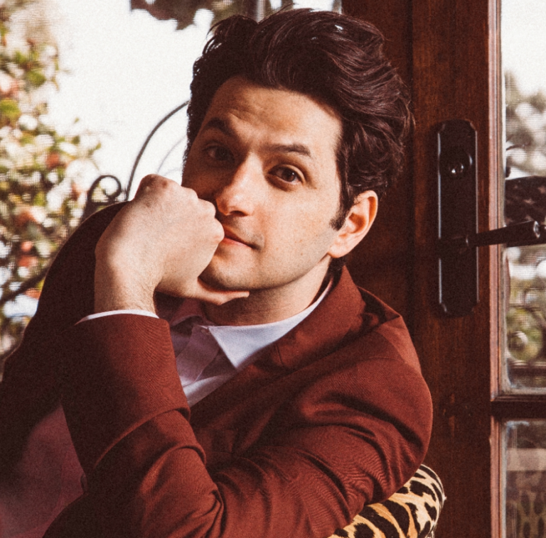 Ben Schwartz: Is He Gay? Girlfriend, Bio, Wiki, Age, Career, Improv ...