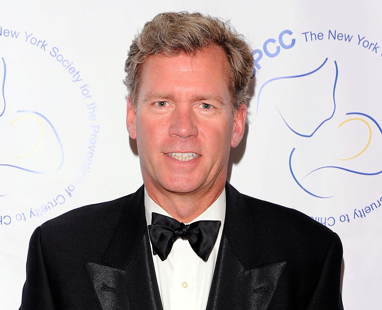 The Fall of a Predator Hunter: Chris Hansen's Mugshot and the ...