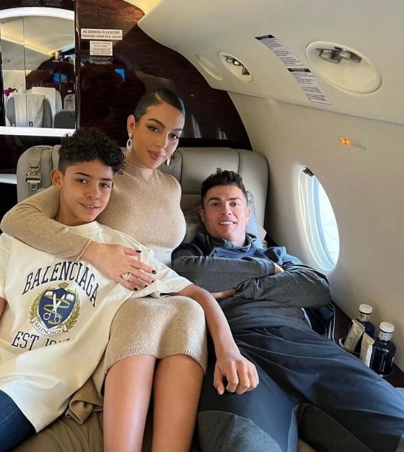 Georgina Rodriguez: Parents, Bio, Wiki, Age, Career, Magazine Cover ...