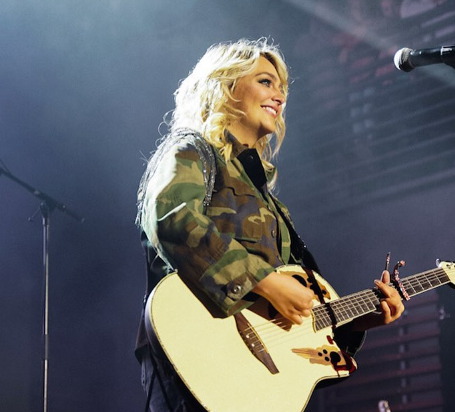 Hunter Girl Bio, Career, Age, Height, Relationship, Affairs, Net Worth ...