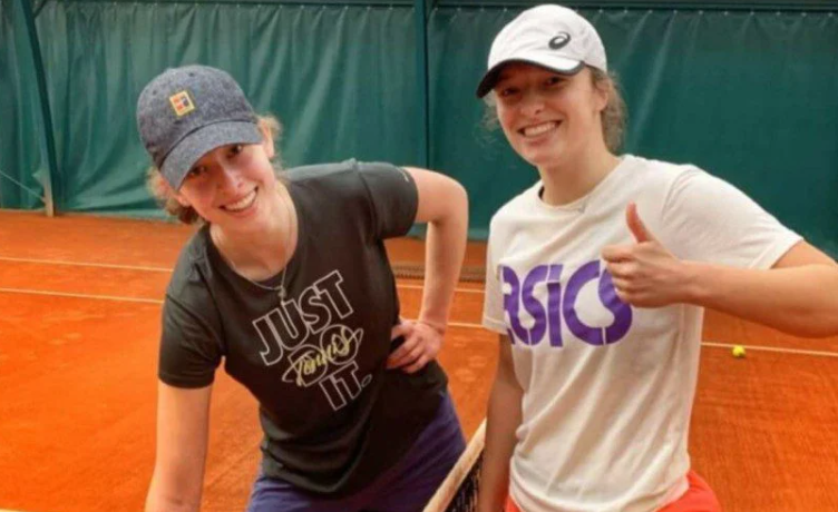 The Untold Story of Iga Swiatek's Sister Agata: Why She Walked Away ...