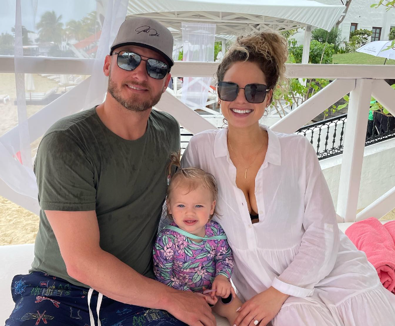 The Untold Story of Briana Miller: Josh Donaldson's Girlfriend and ...